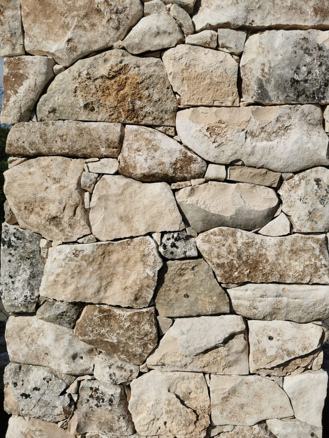 Pierre de Parement naturelle dans la région (06) Alpes-Maritimes